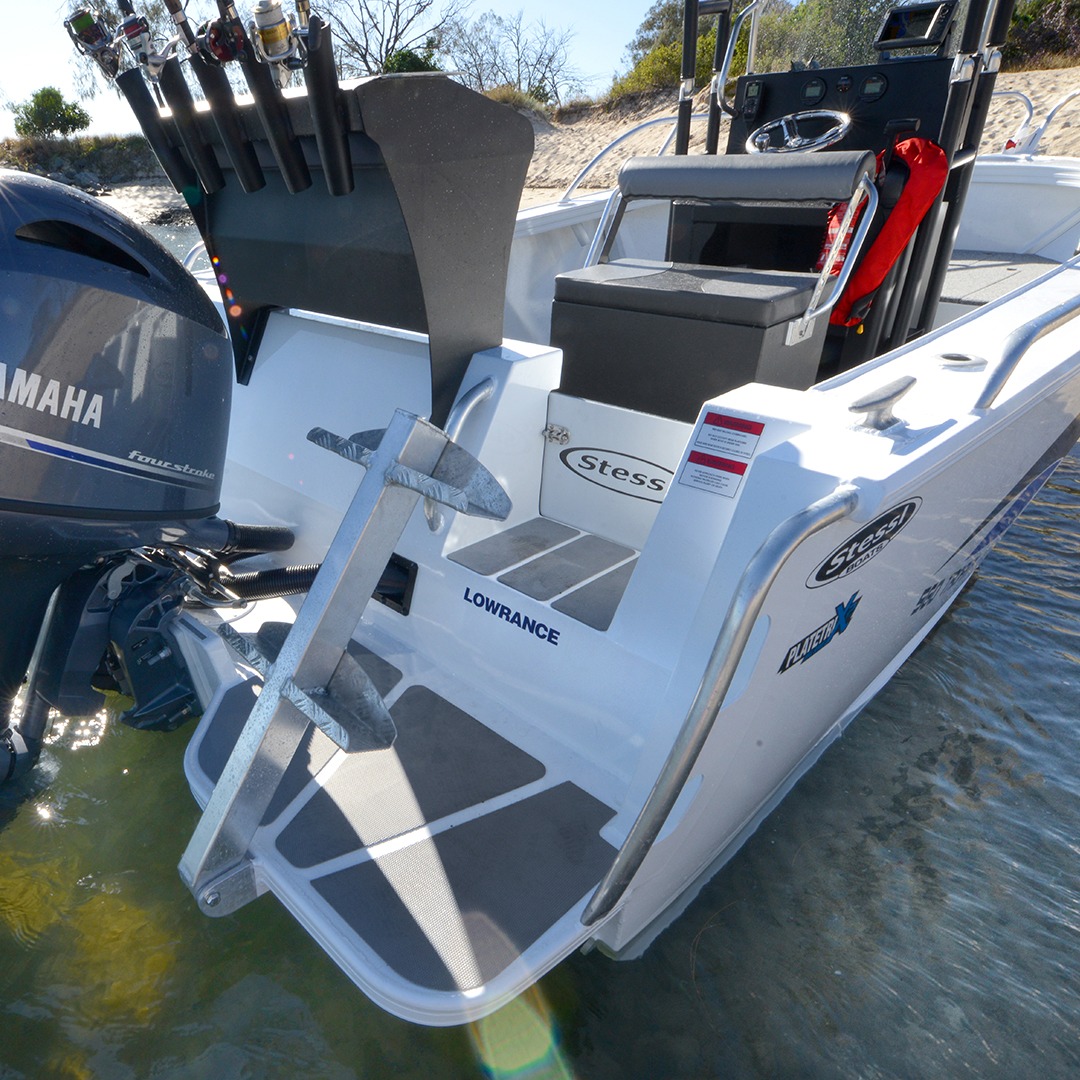 Stessl Trophy Centre Console - Navigate with Versatility!